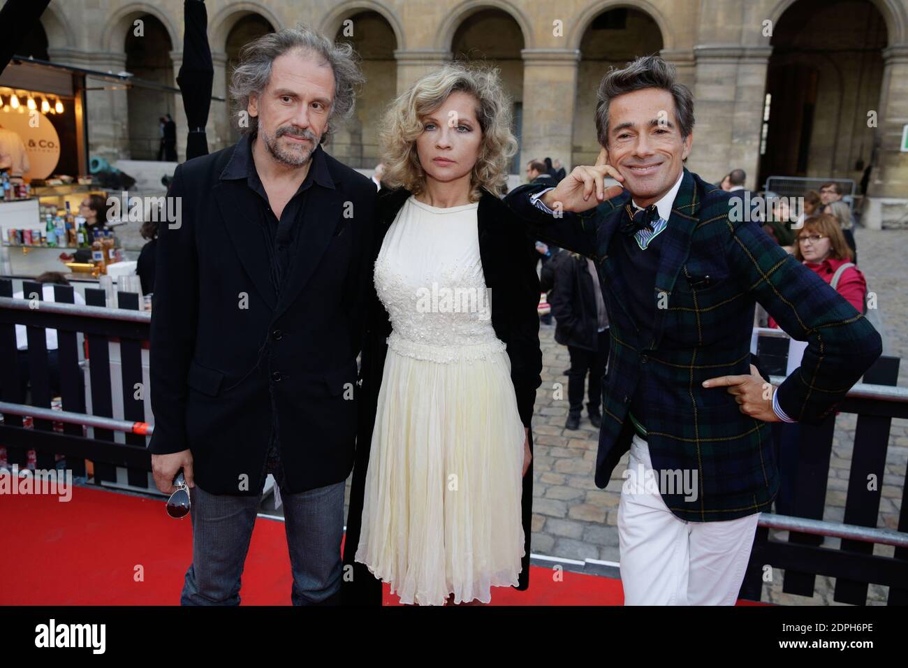 Simon Liberati et sa femme Eva Ionesco, Vincent Darre a la Premiere de ...