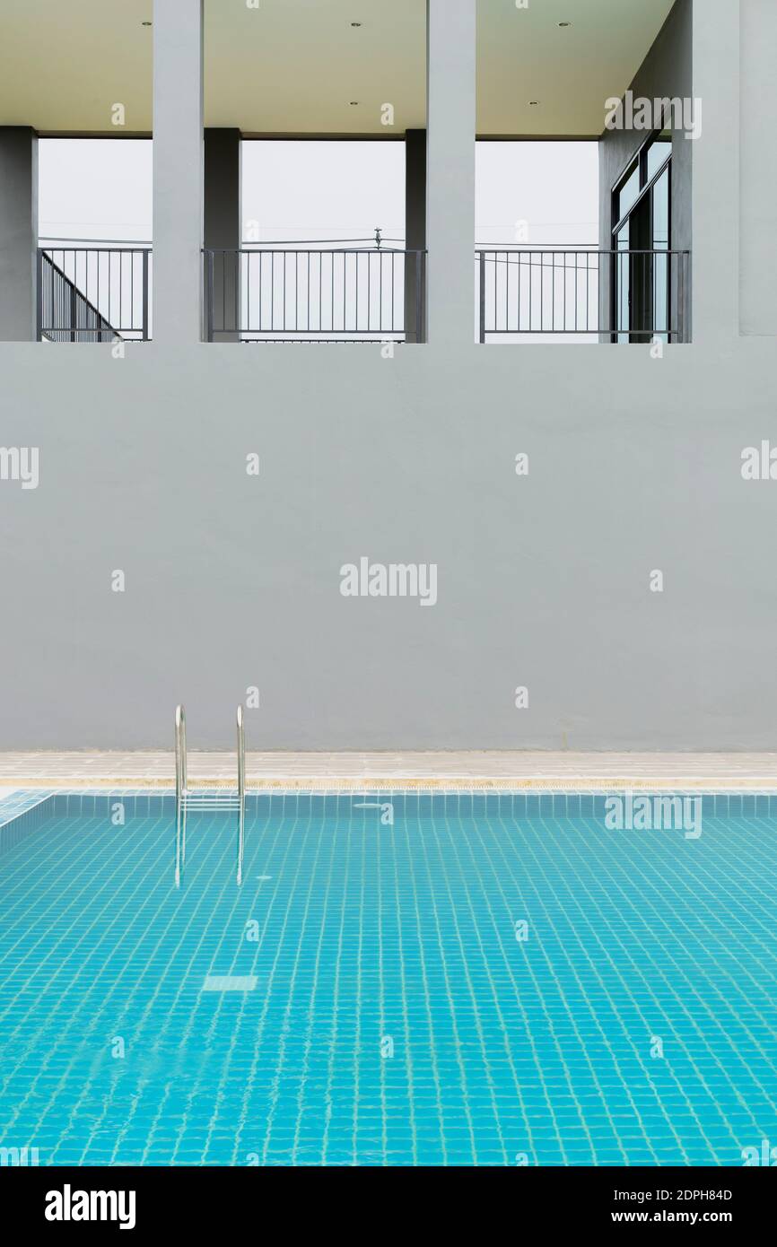 Penthouse pool hi-res stock photography and images - Alamy