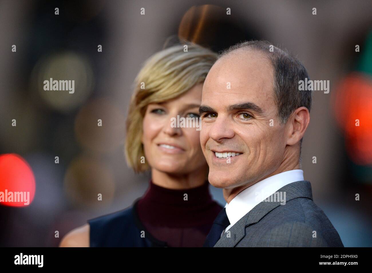 Michael Kelly and Karyn Kelly attend the premiere of Everest in Los ...