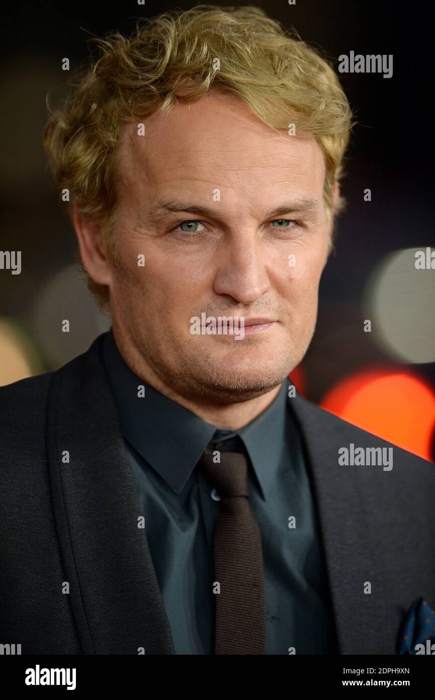 Jason Clarke attends the premiere of Everest in Los Angeles, CA, USA ...