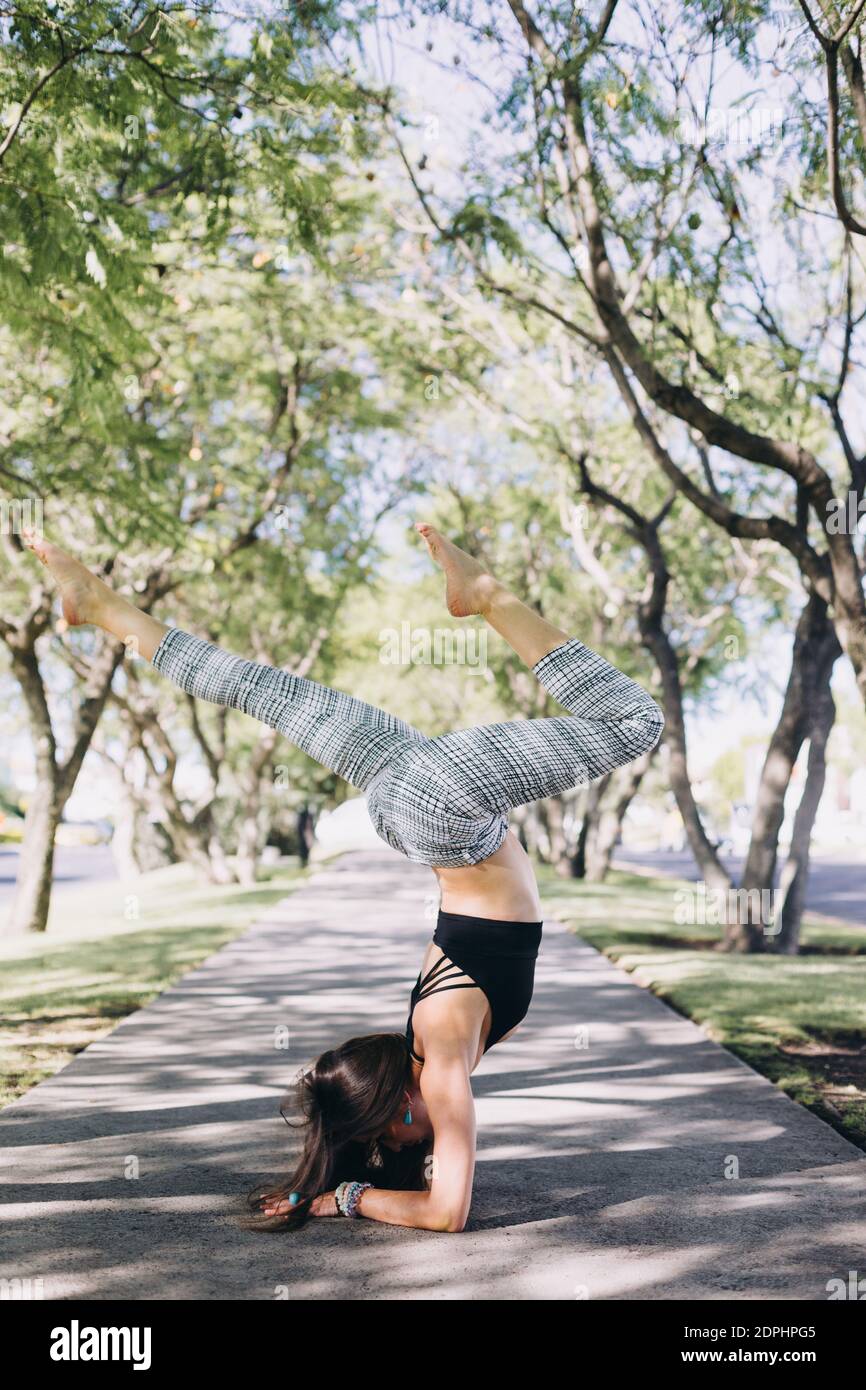 Forearm stand hi-res stock photography and images - Alamy