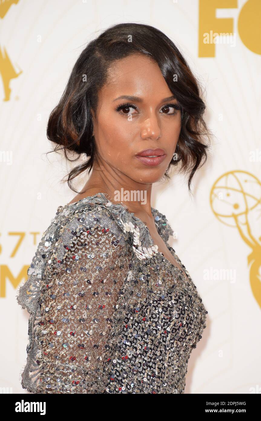 Kerry Washington attends the 67th Emmy Awards at the Microsoft Theatre ...
