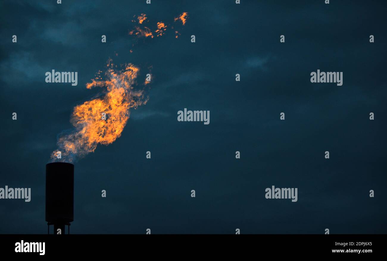 Methane flare hi-res stock photography and images - Alamy