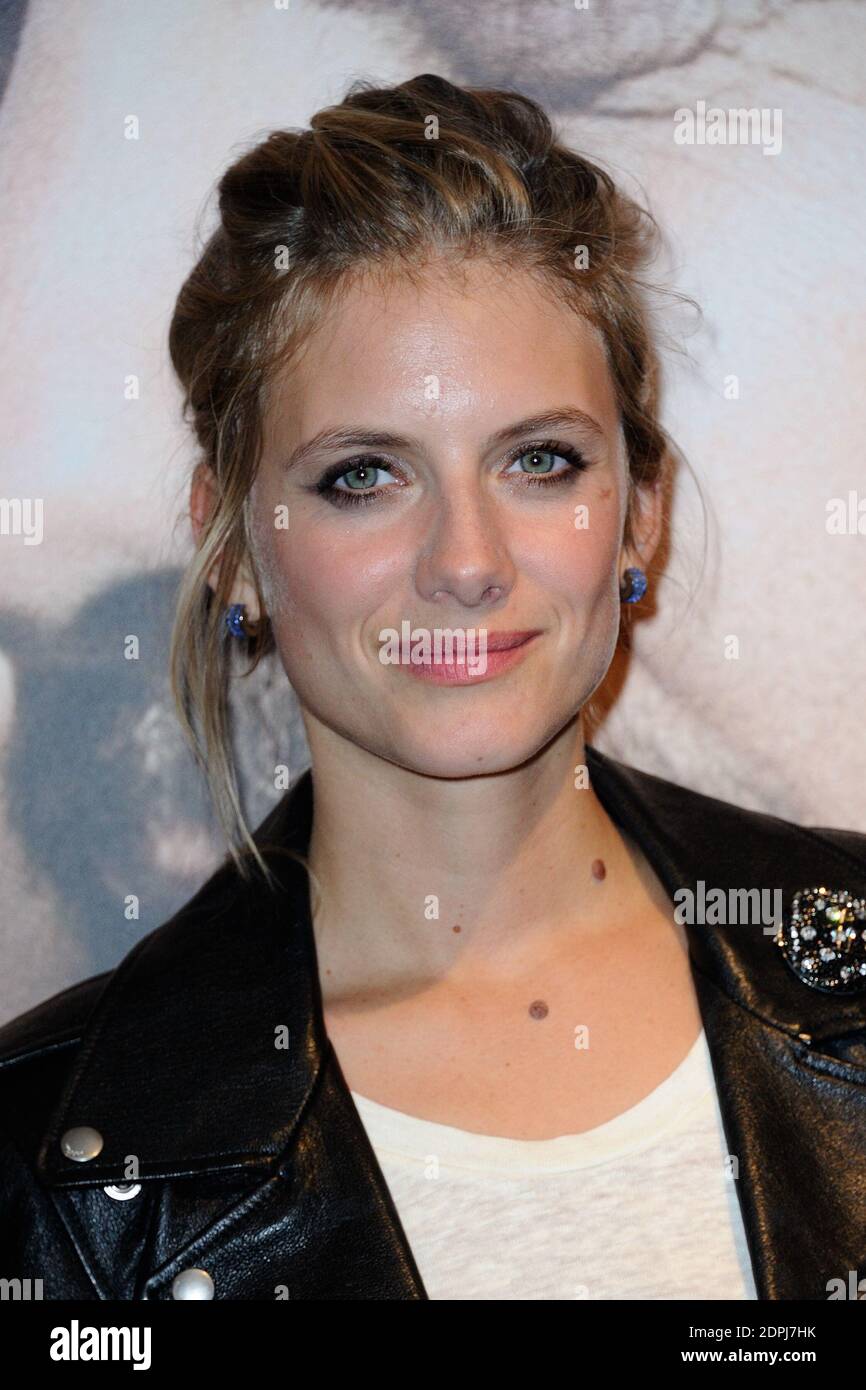 Melanie Laurent Assiste A La Premiere De Boomerang A Lugc Georges V A