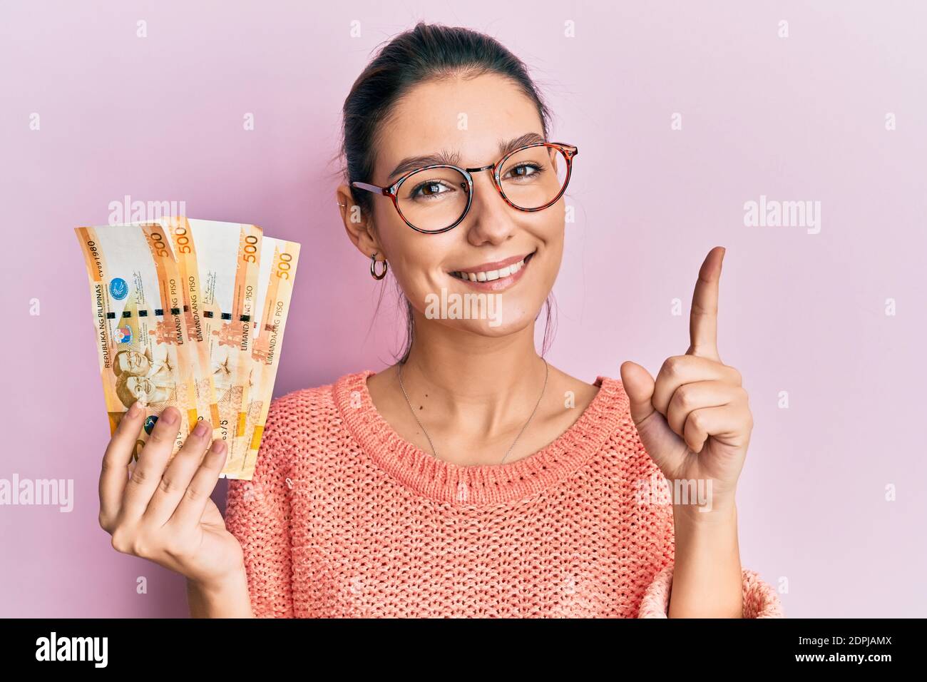 500 philippine peso banknote hi-res stock photography and images - Alamy