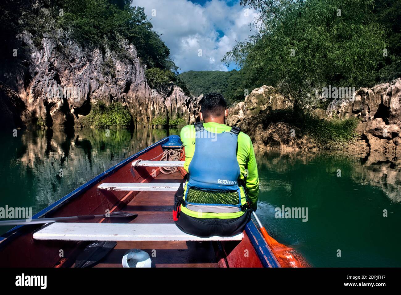 Paddling to Tamul waterfall, Tampaon River, San Luis Potosi, Mexico ...