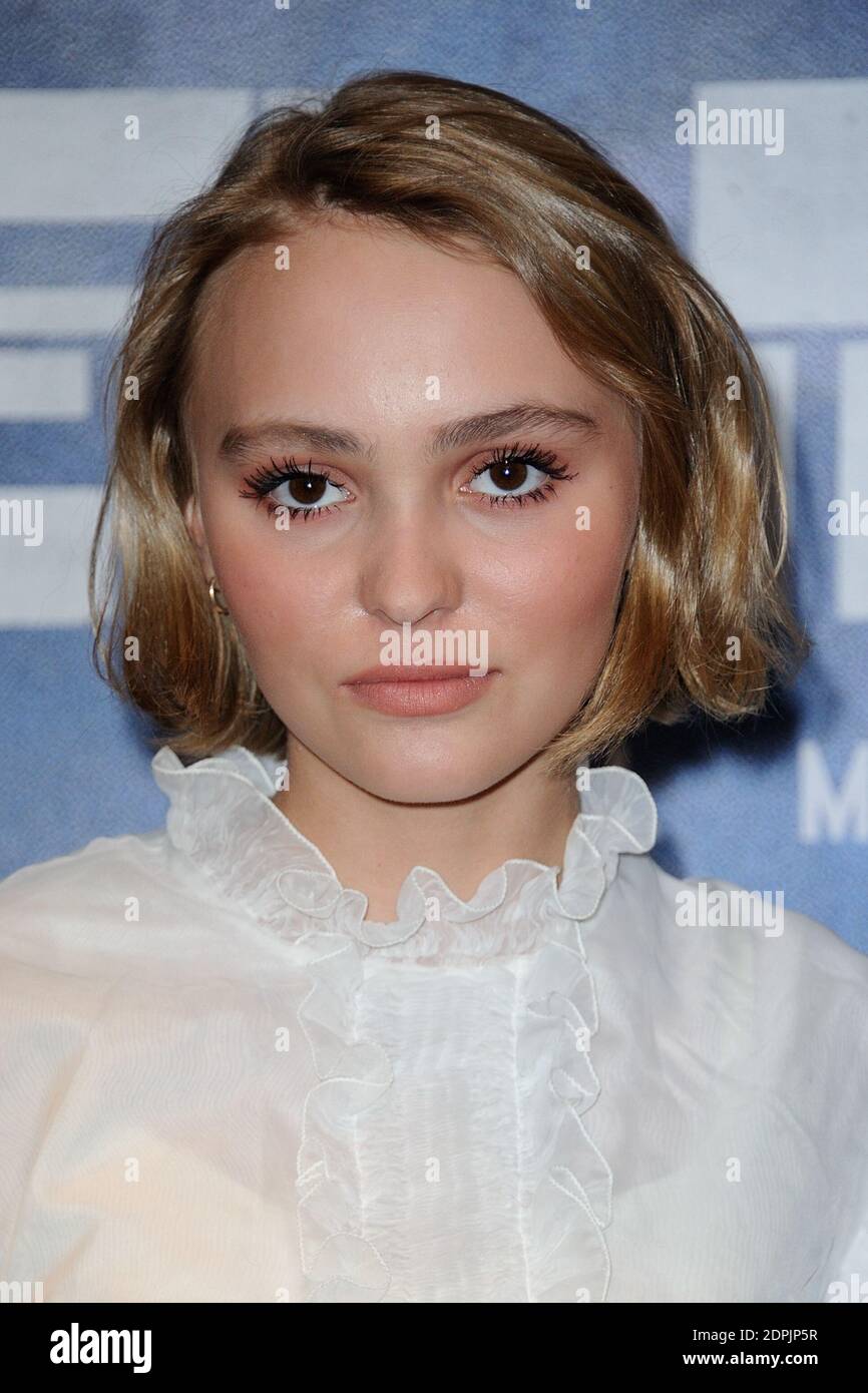 Lily-Rose Depp assiste a la Premiere de 'Enrages' a l'UGC Cine Cite les ...