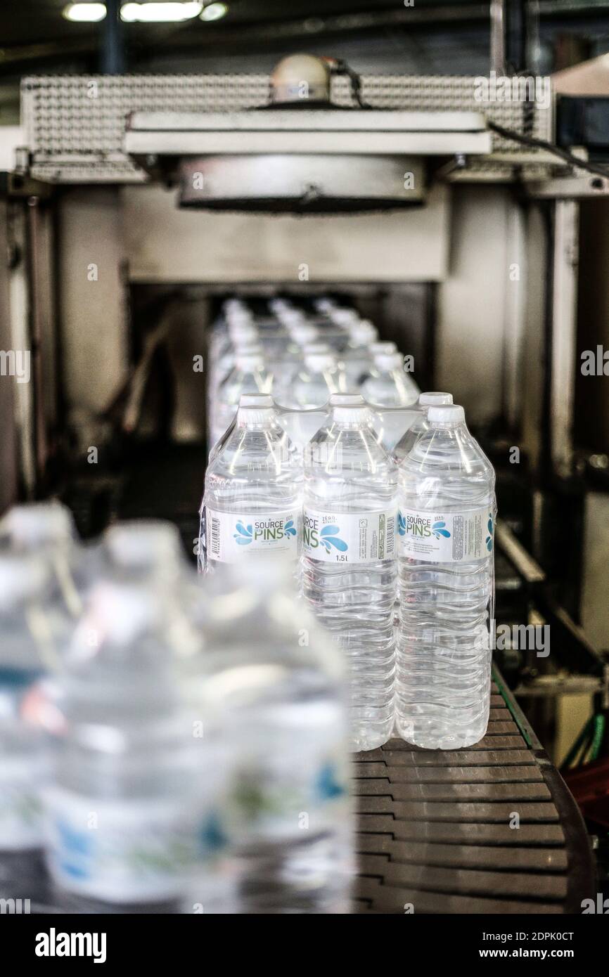 report in the water bottling plant of the Abatilles spring water in ...