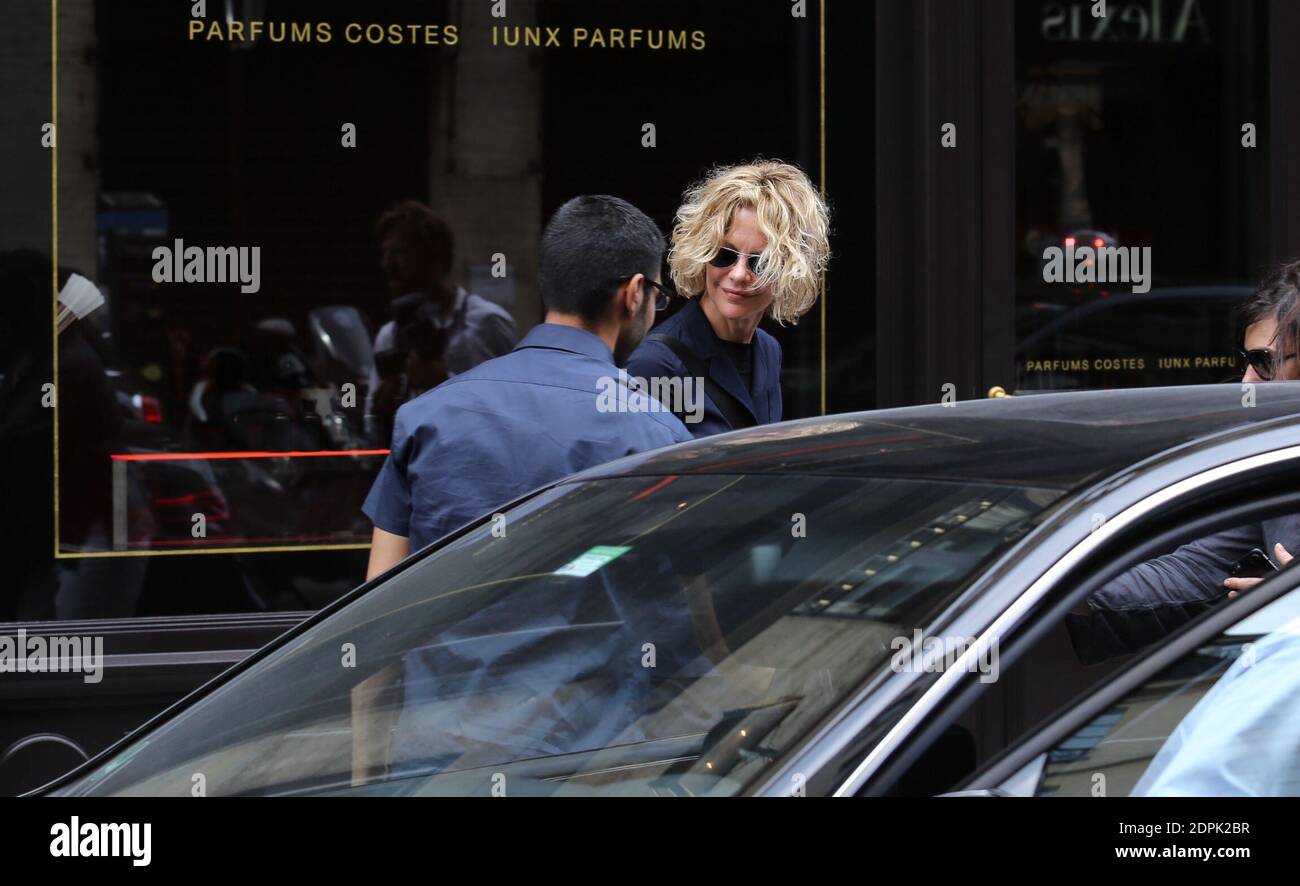 MEG RYAN SORT DU RESTAURANT 'LE COSTES' Photo by Nasser Berzane ...
