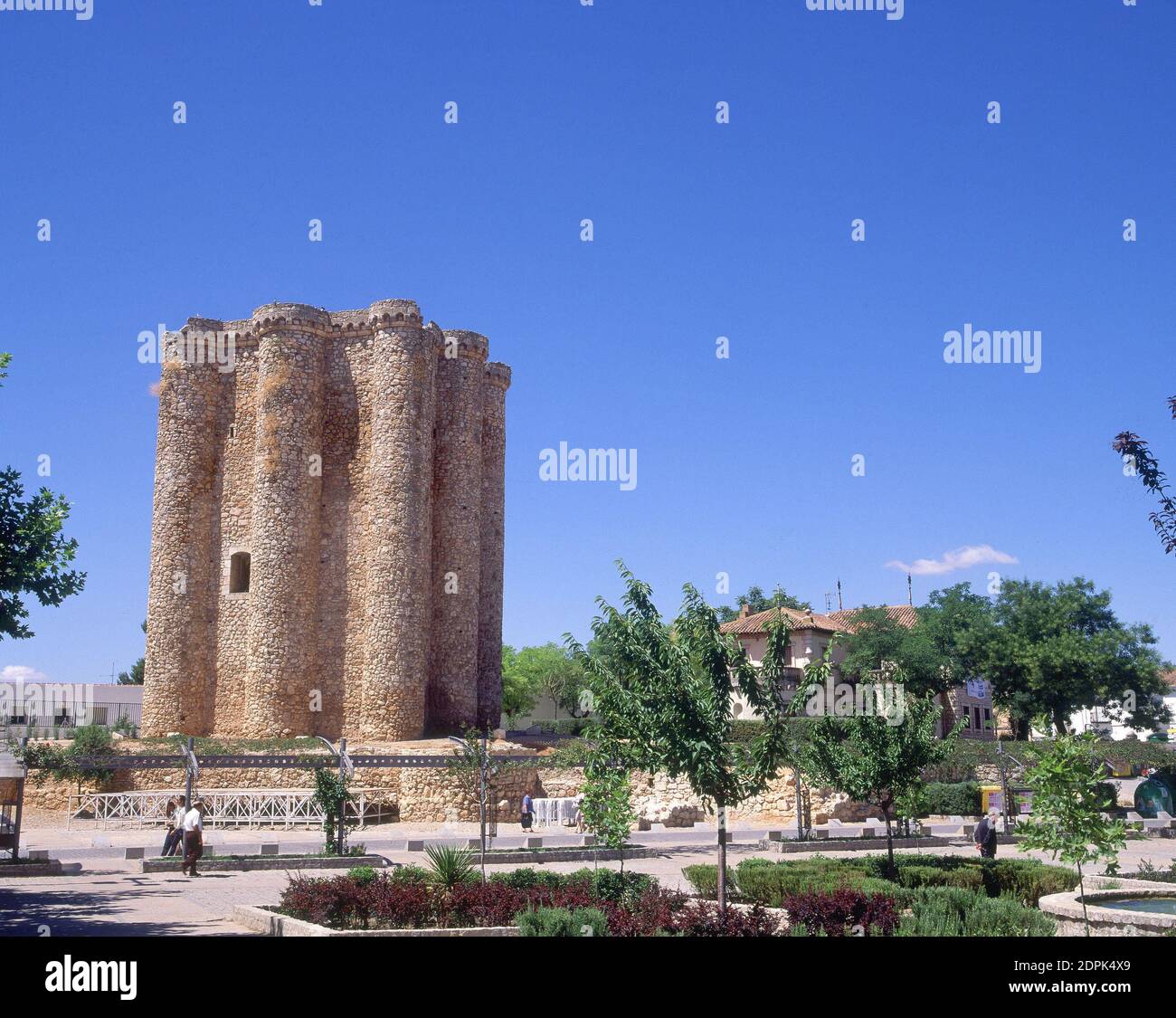 TORREON DEL CASTILLO MEDIEVAL QUE PERTENECIO A LA ORDEN DE SANTIAGO ...
