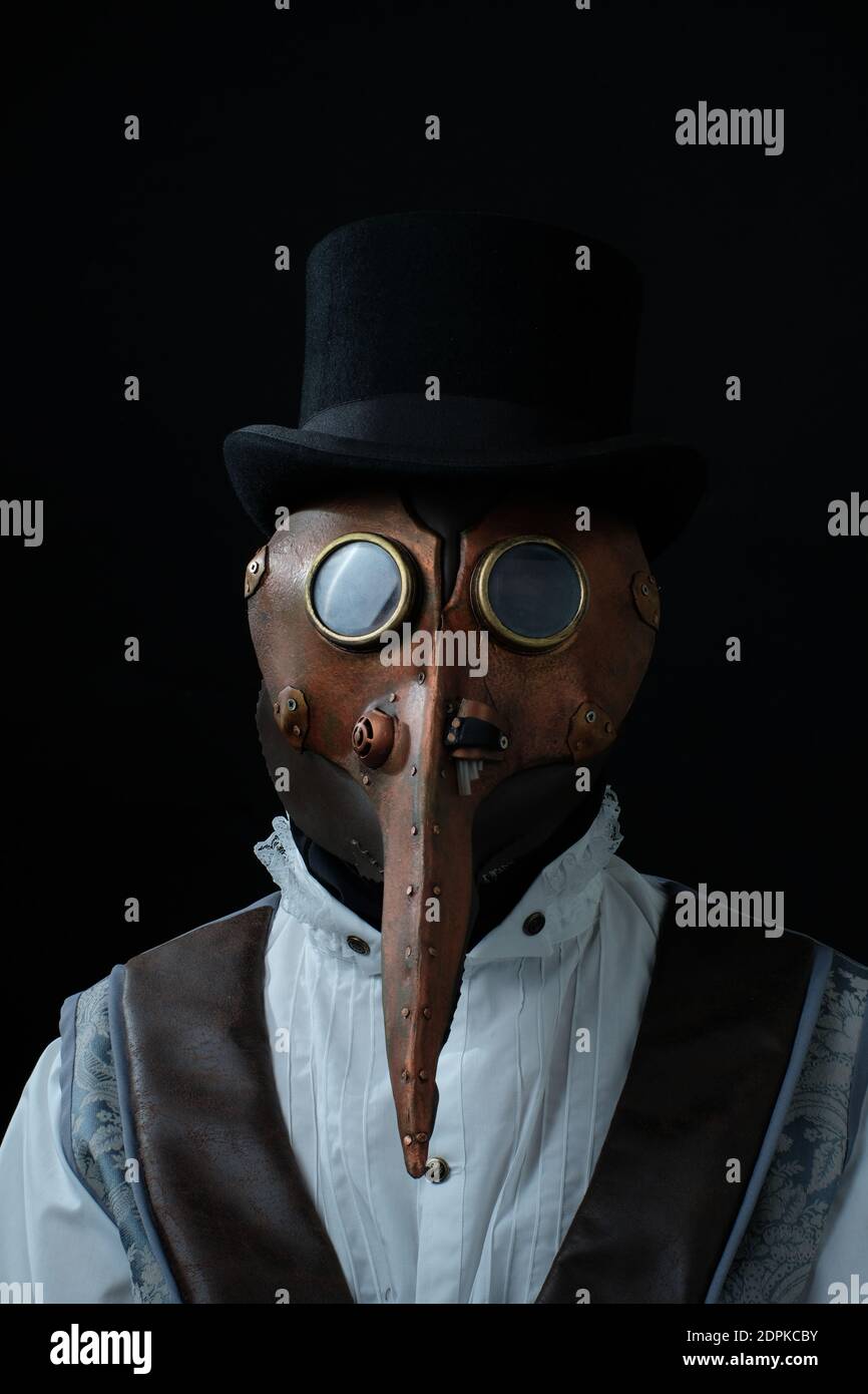 Doctor plague steampunk mask Stock Photo - Alamy