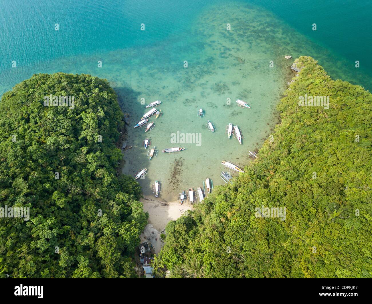 Hundred islands and philippines hi-res stock photography and images - Alamy