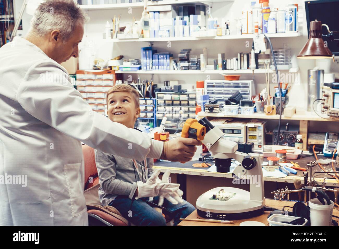 Scientist in laser laboratory hi-res stock photography and images - Alamy