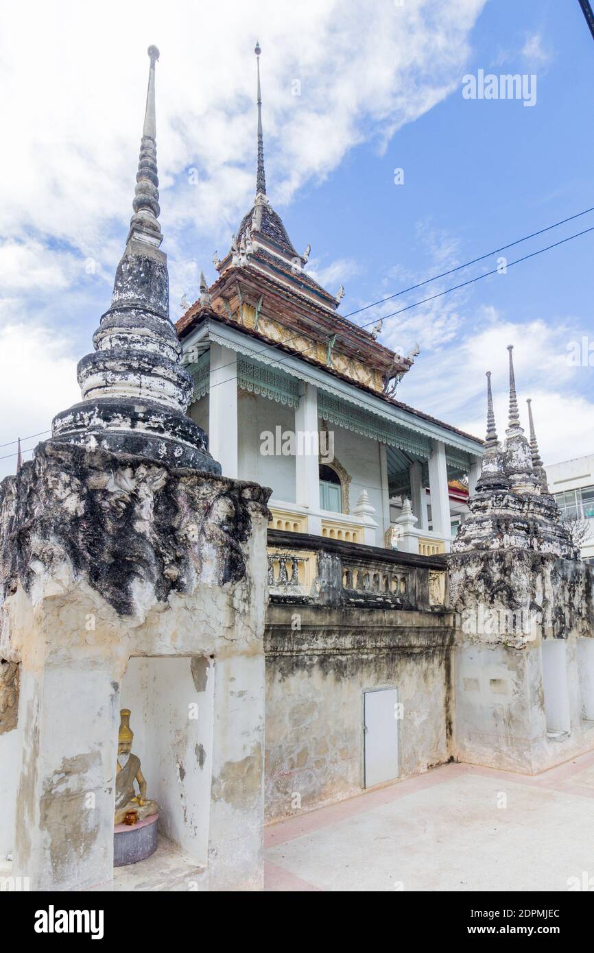 Modern buddhist architecture hi-res stock photography and images - Alamy