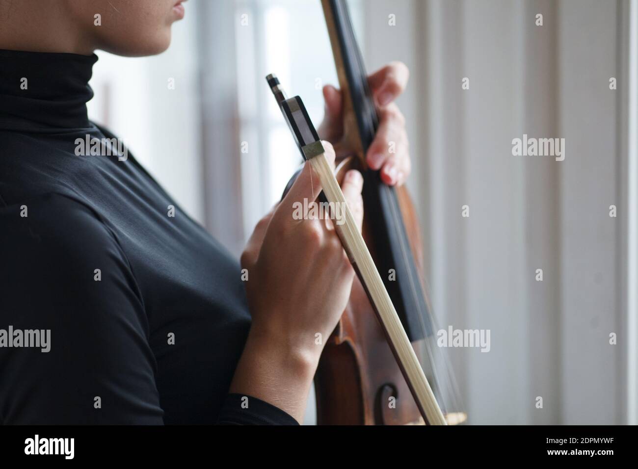 Alt viola hi-res stock photography and images - Alamy