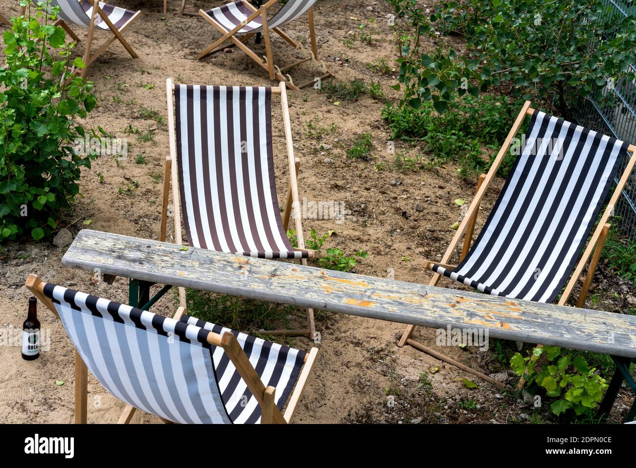 Minimalist Party Claims Stock Photo - Alamy