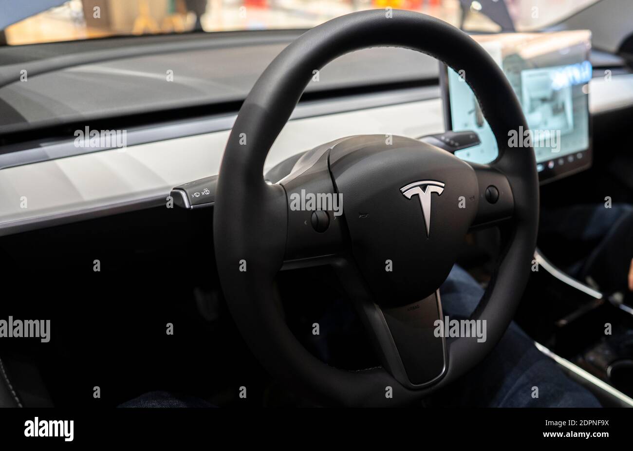 Tesla model 3 car hi-res stock photography and images - Alamy