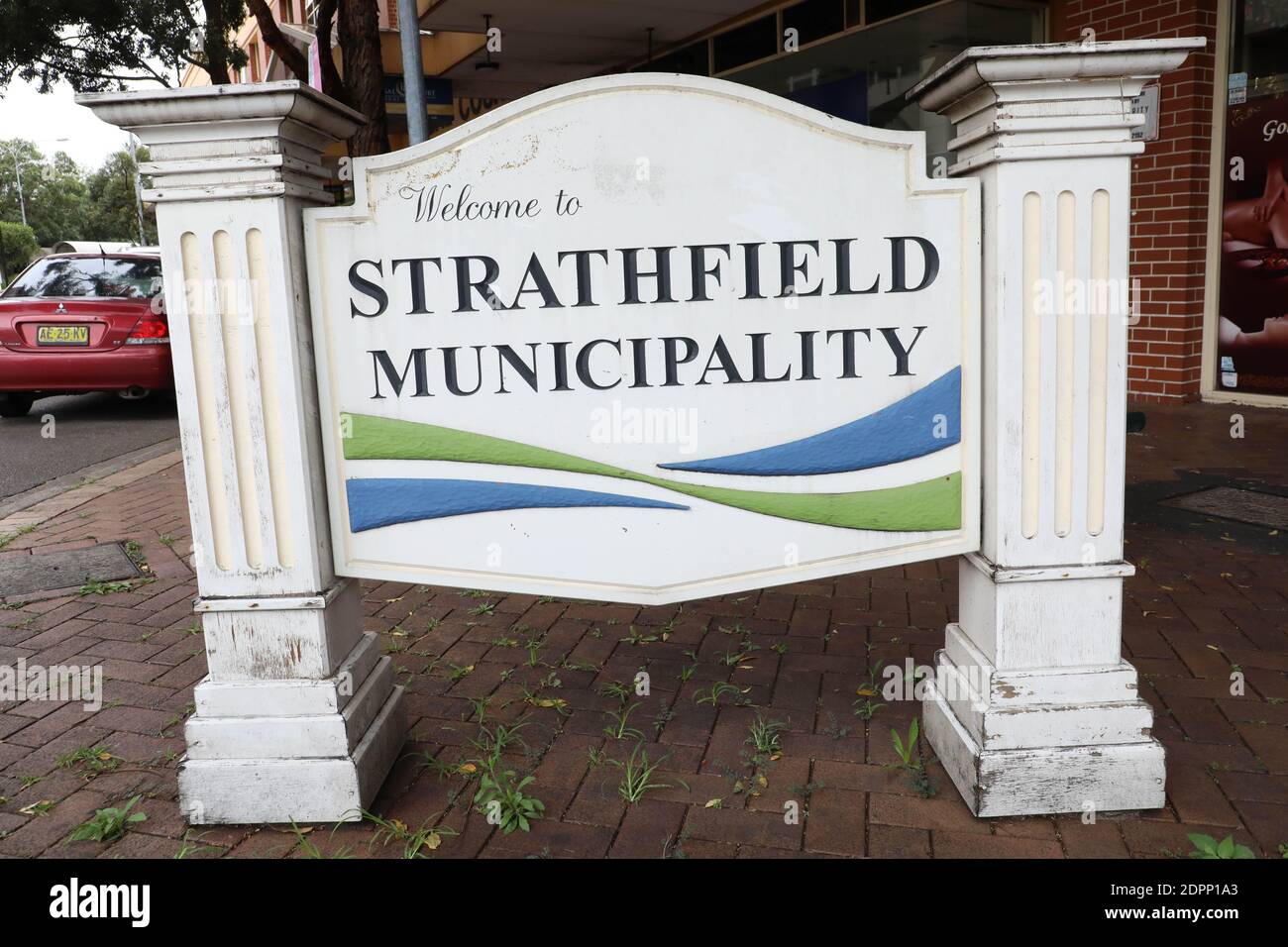 Welcome to Strathfield Municipality sign Stock Photo - Alamy