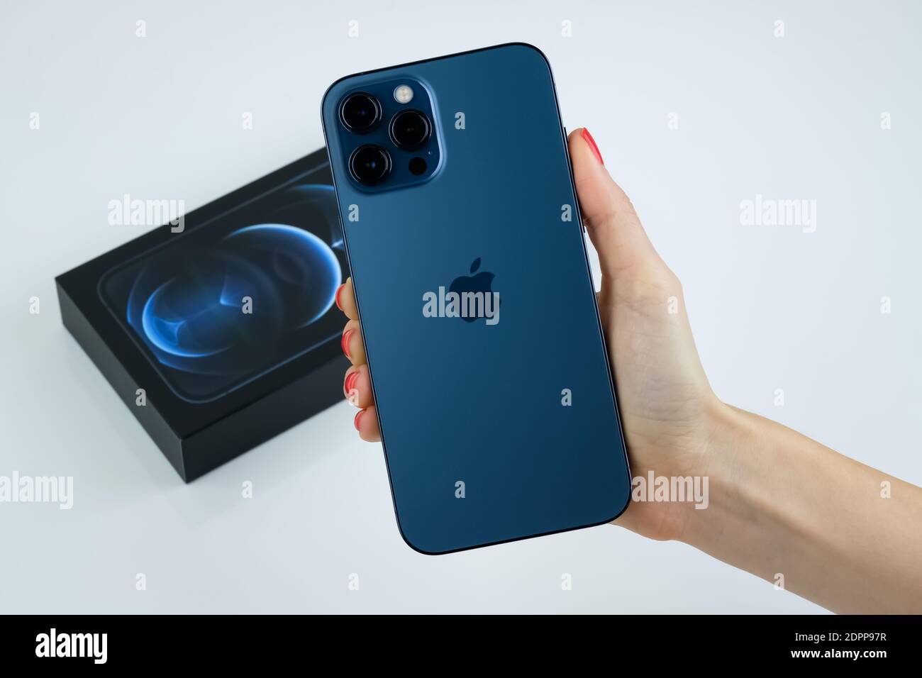 iPhone 12 Pro Max Pacific Blue Stock Photo - Alamy