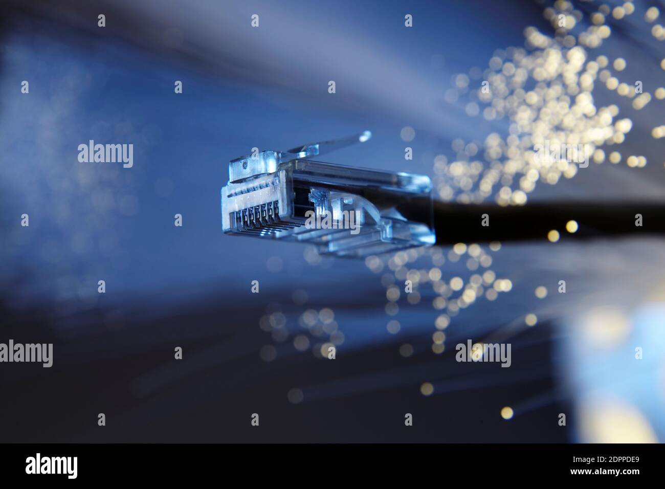 Optic fibre hi-res stock photography and images - Alamy