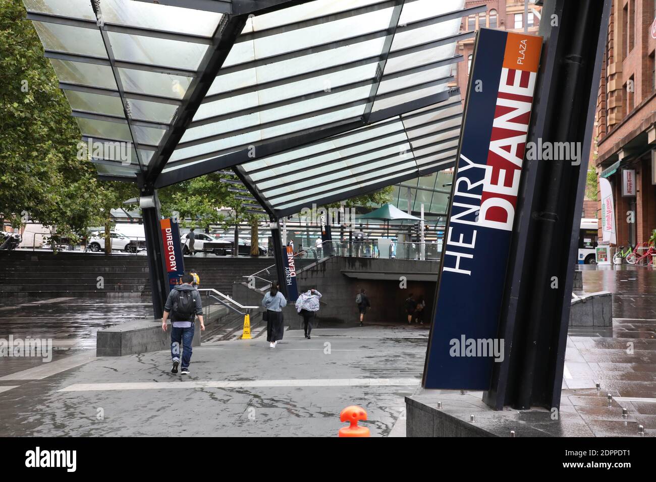 Henry Deane Plaza, 2 Lee St, Haymarket NSW 2000 Stock Photo - Alamy