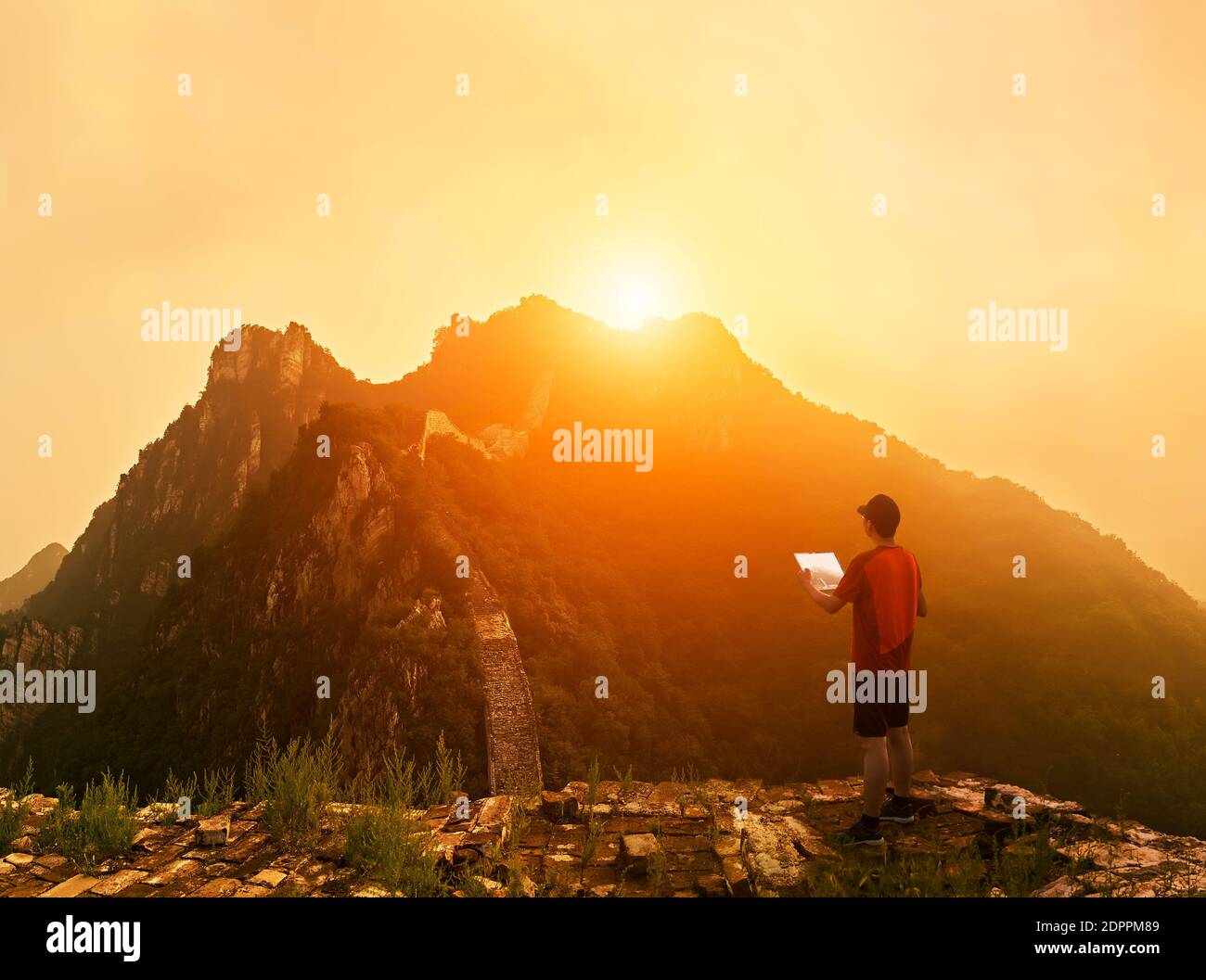 Full range map hi-res stock photography and images - Alamy
