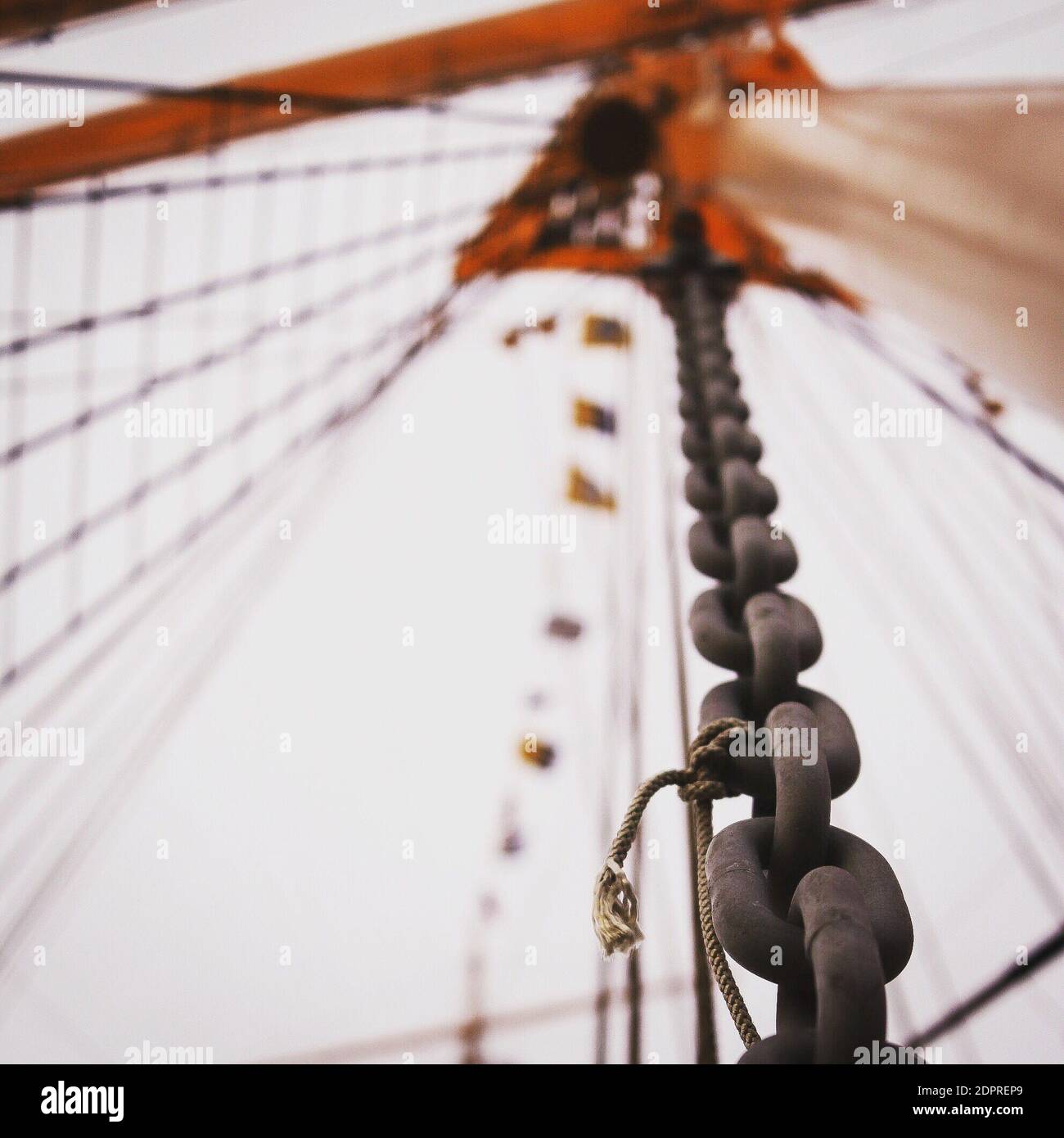 Chain mast hi-res stock photography and images - Alamy