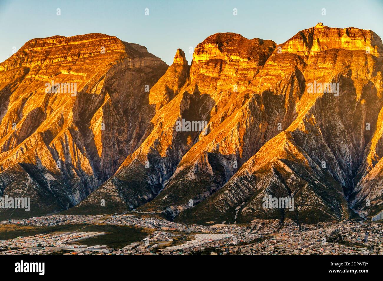 Monterrey Mexico Mountains High Resolution Stock Photography and Images ...