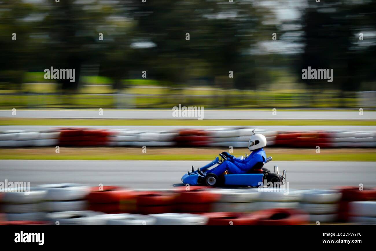 Professional race car driving hi-res stock photography and images - Alamy