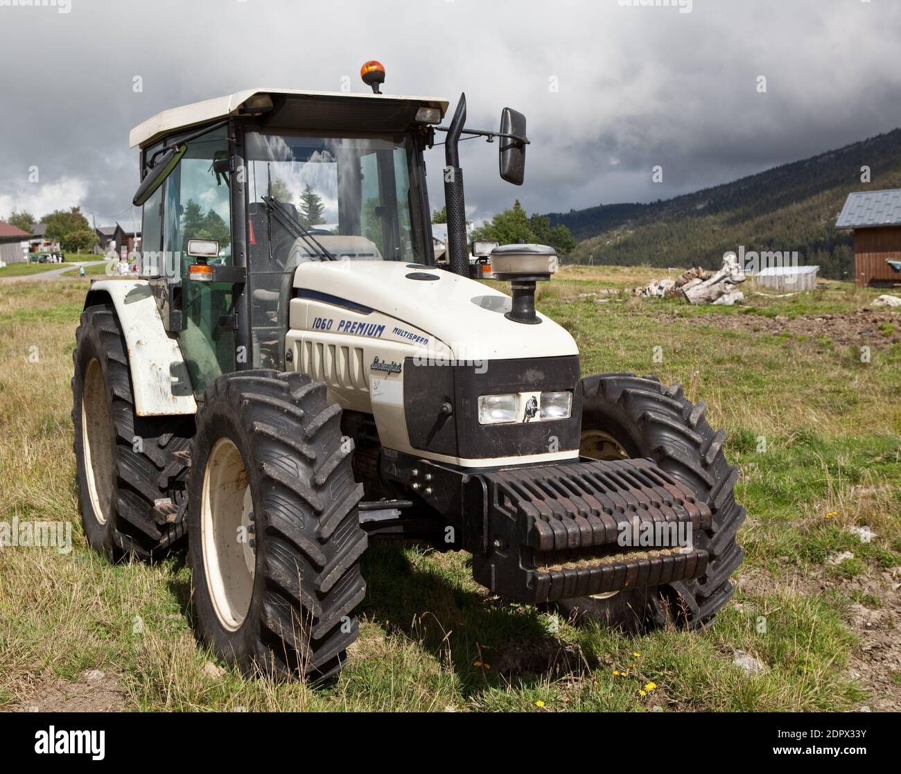 Lamborghini tractor hi-res stock photography and images - Alamy