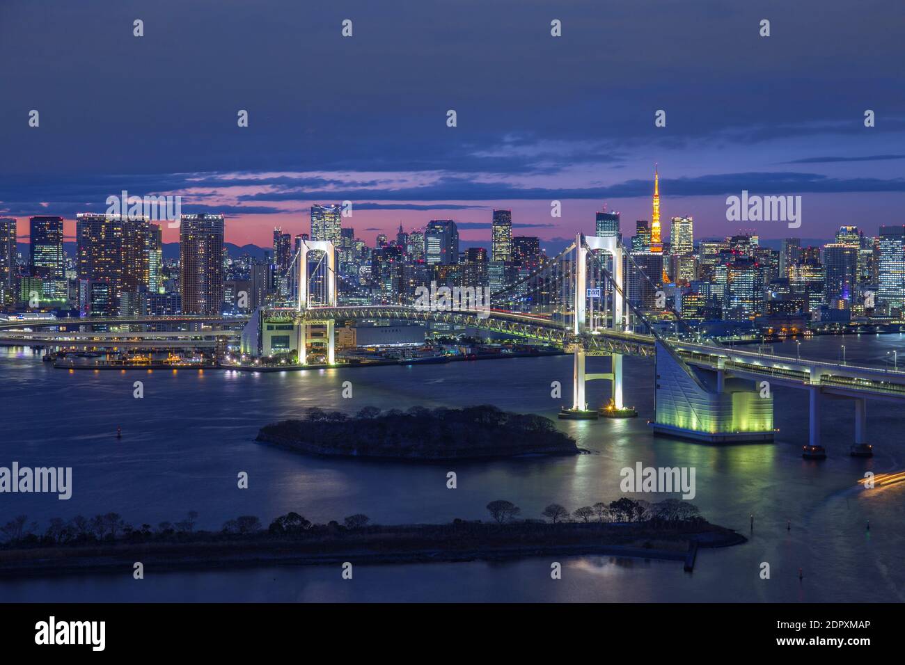 Odaiba seaside park hi-res stock photography and images - Alamy