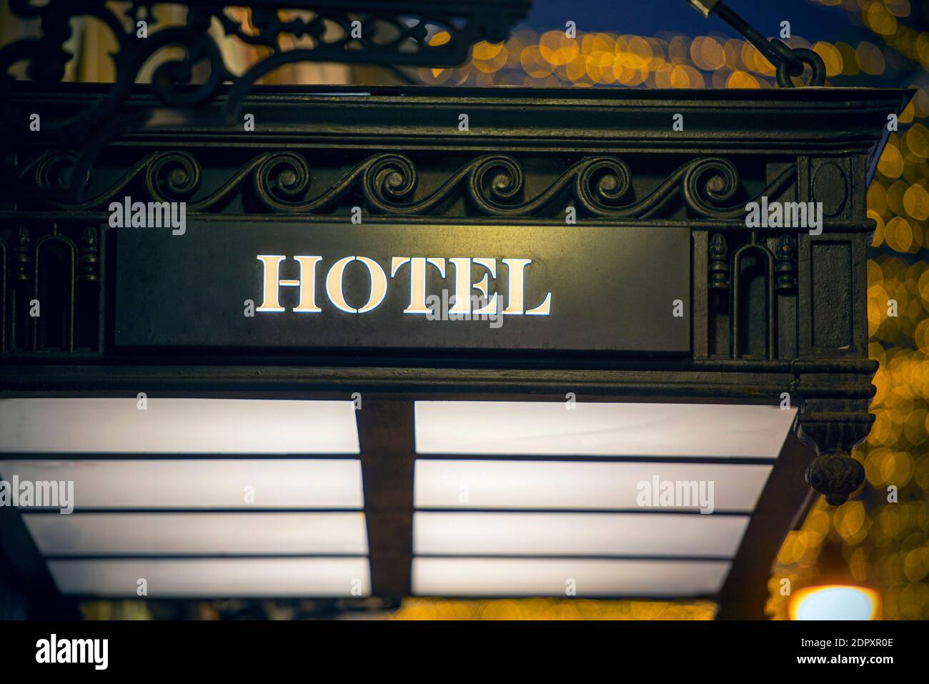 Hotel sign signboard hi-res stock photography and images - Alamy