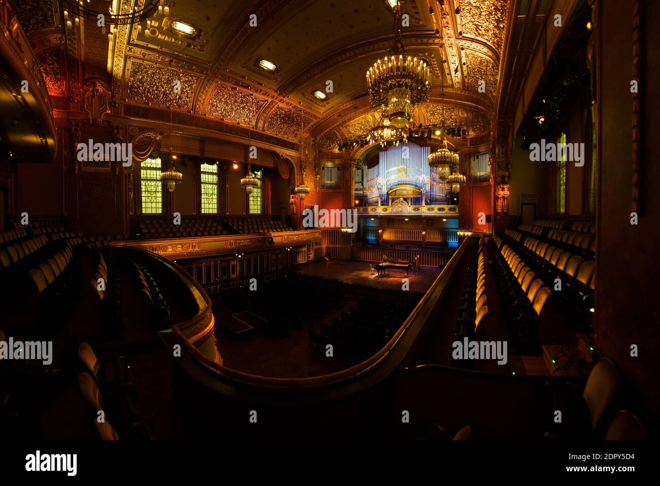 Classical concert hall hi-res stock photography and images - Alamy