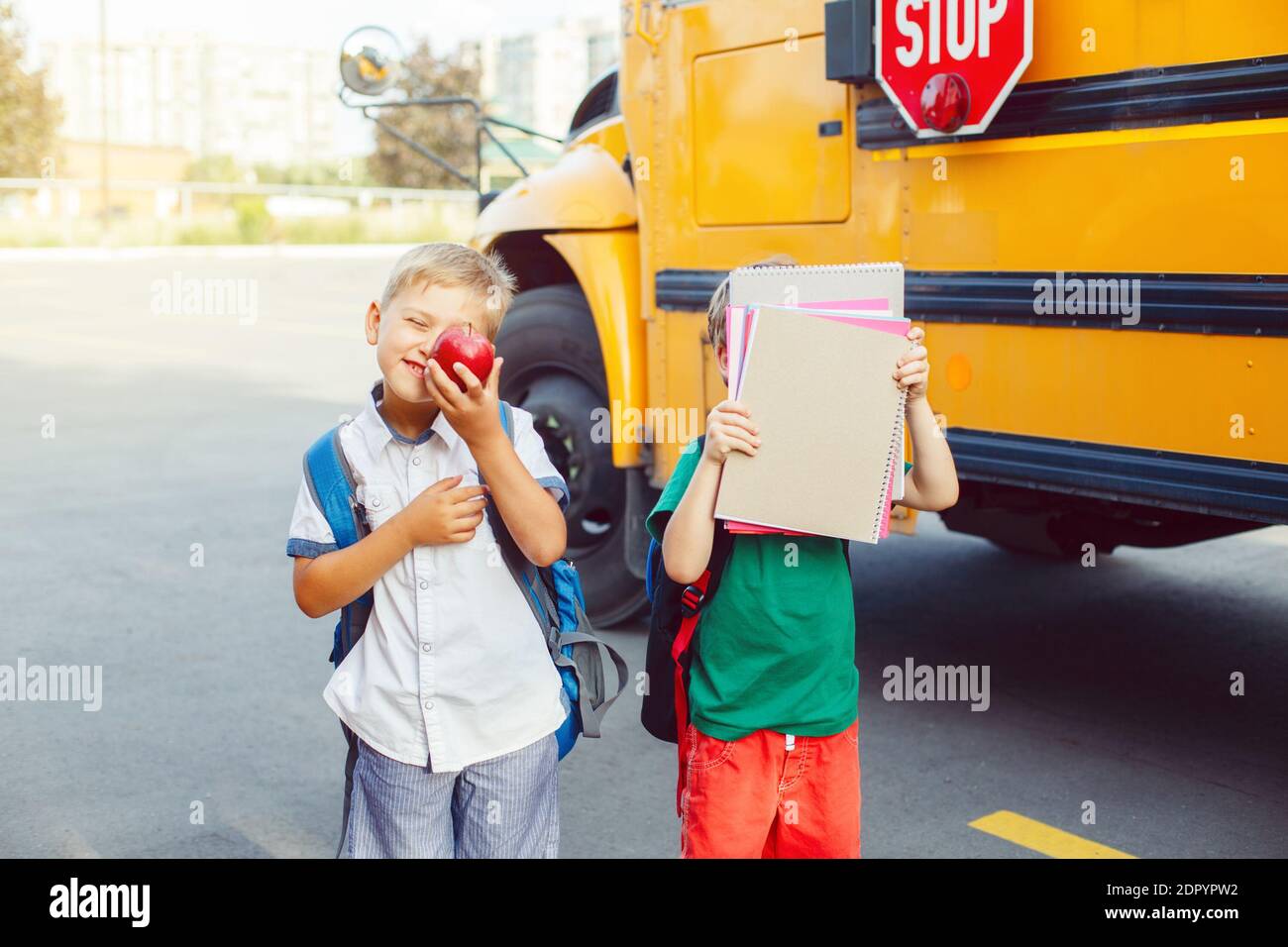 Walking school bus canada hi-res stock photography and images - Alamy