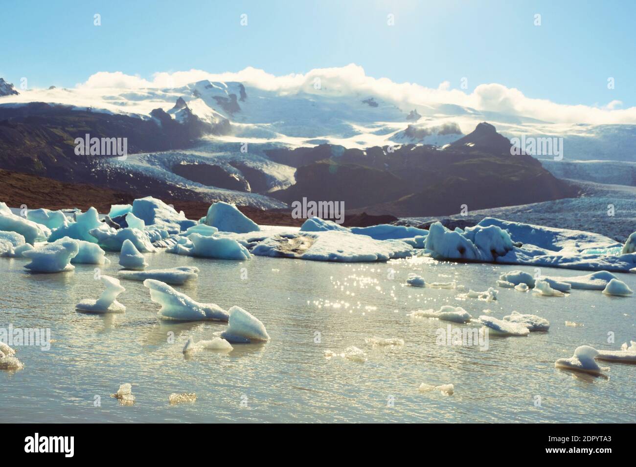 Glaciers and ice caps hi-res stock photography and images - Alamy