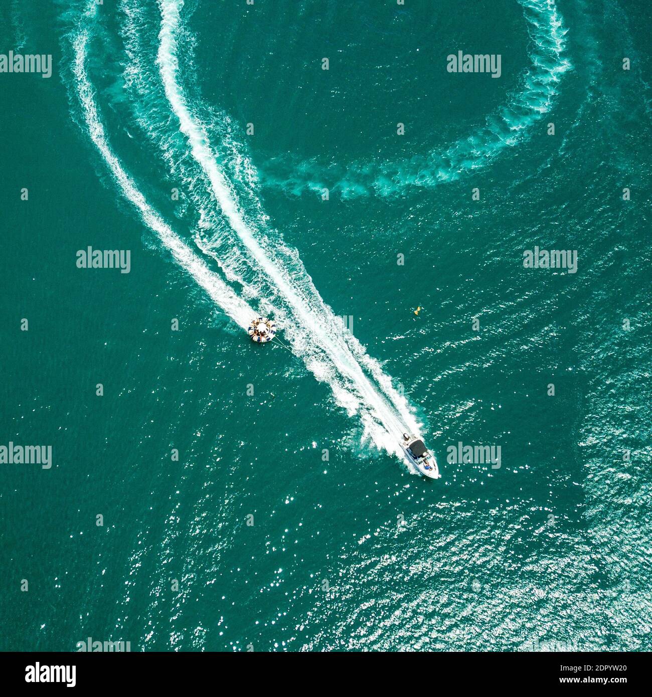 Aerial of ships wake hi-res stock photography and images - Alamy