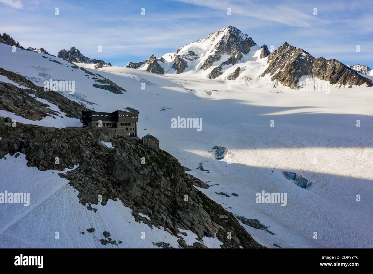 Refuge Refuge Albert 1er, Glacier du Tour, glaciers and mountain peaks ...