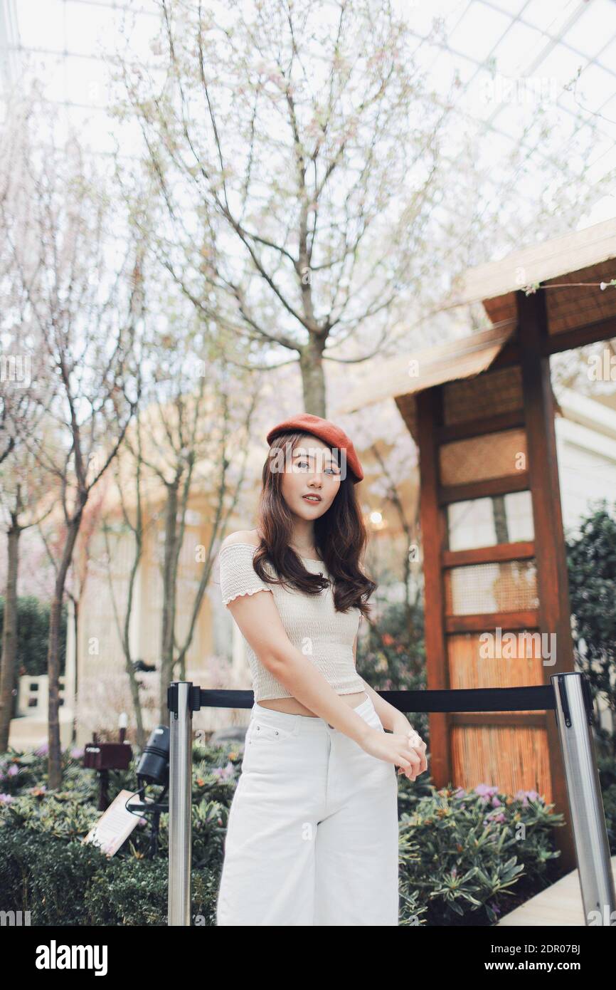 Woman wearing flat cap hi-res stock photography and images - Alamy