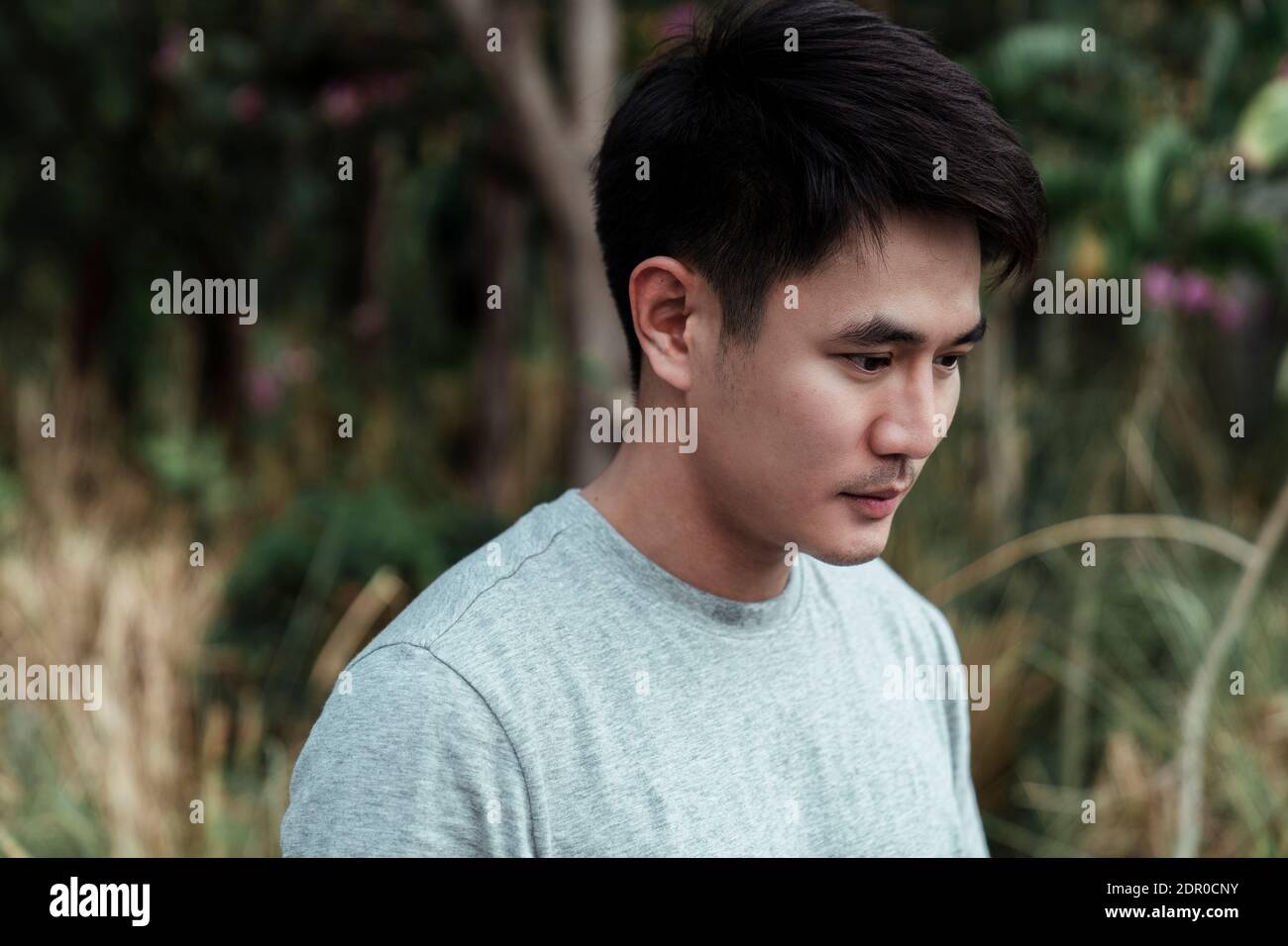 Indian man looking forward hi-res stock photography and images - Alamy