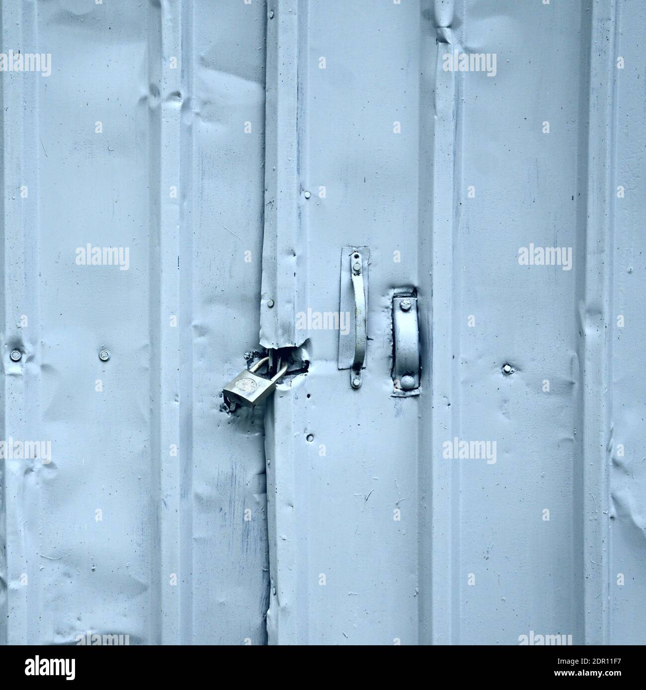 Door Closed Wallpaper High Resolution Stock Photography and Images - Alamy