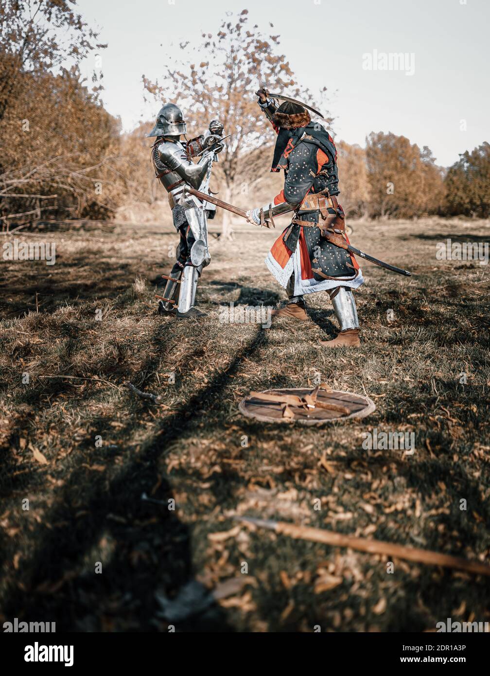 Knight in full armor suit holding hi-res stock photography and images ...