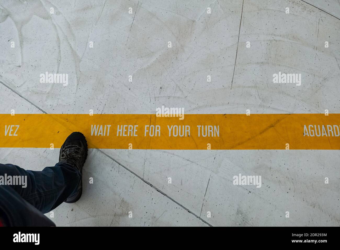 Airport customs europe hi-res stock photography and images - Alamy