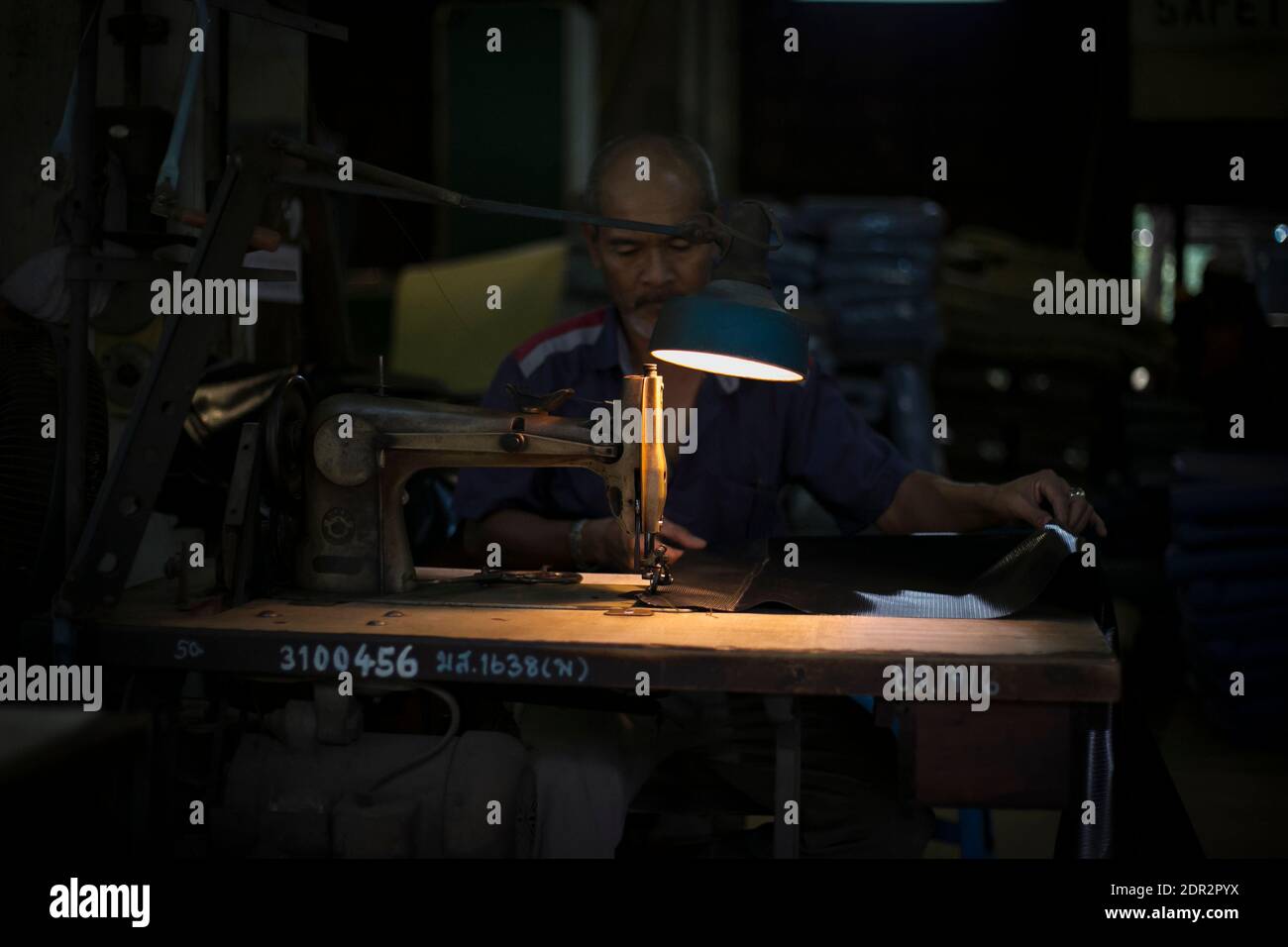 Stitching clothes hi-res stock photography and images - Alamy