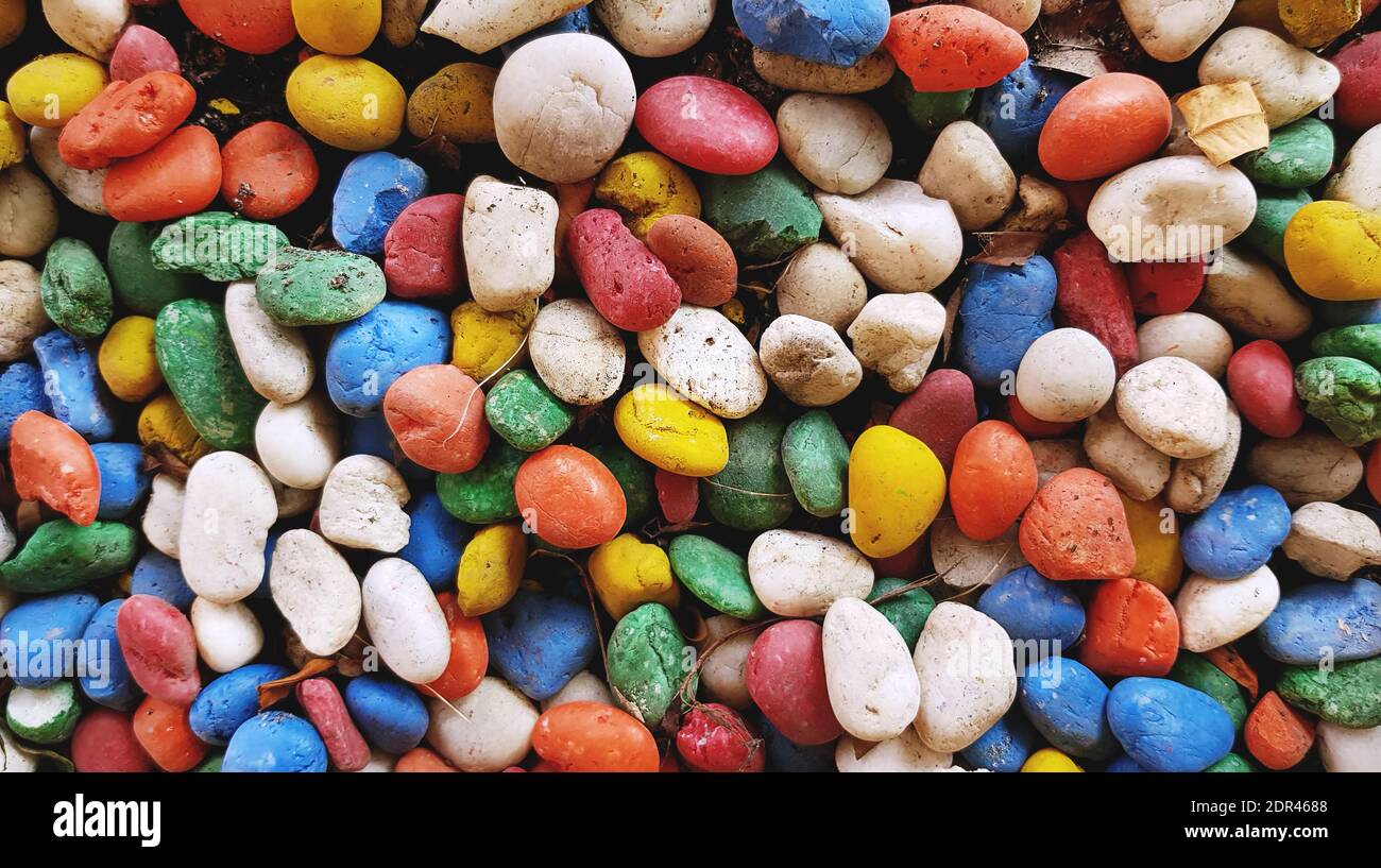 Pebble chocolate hi-res stock photography and images - Alamy