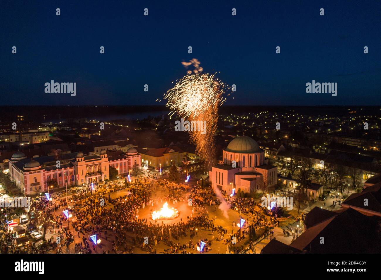 Mohacsi Busojaras carnival for spring greetings with bonfire Stock ...