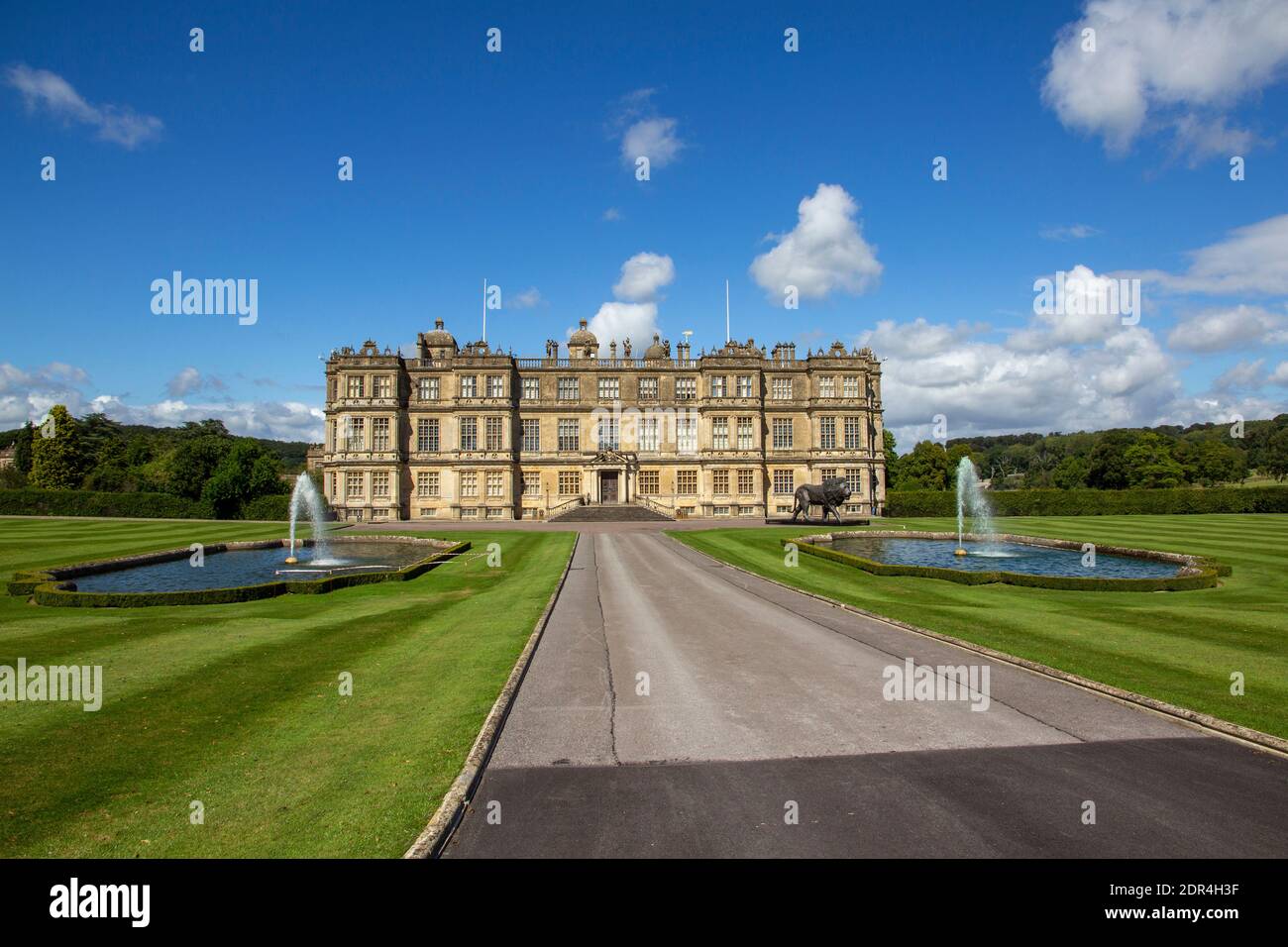 English manor house staircase hi-res stock photography and images - Alamy