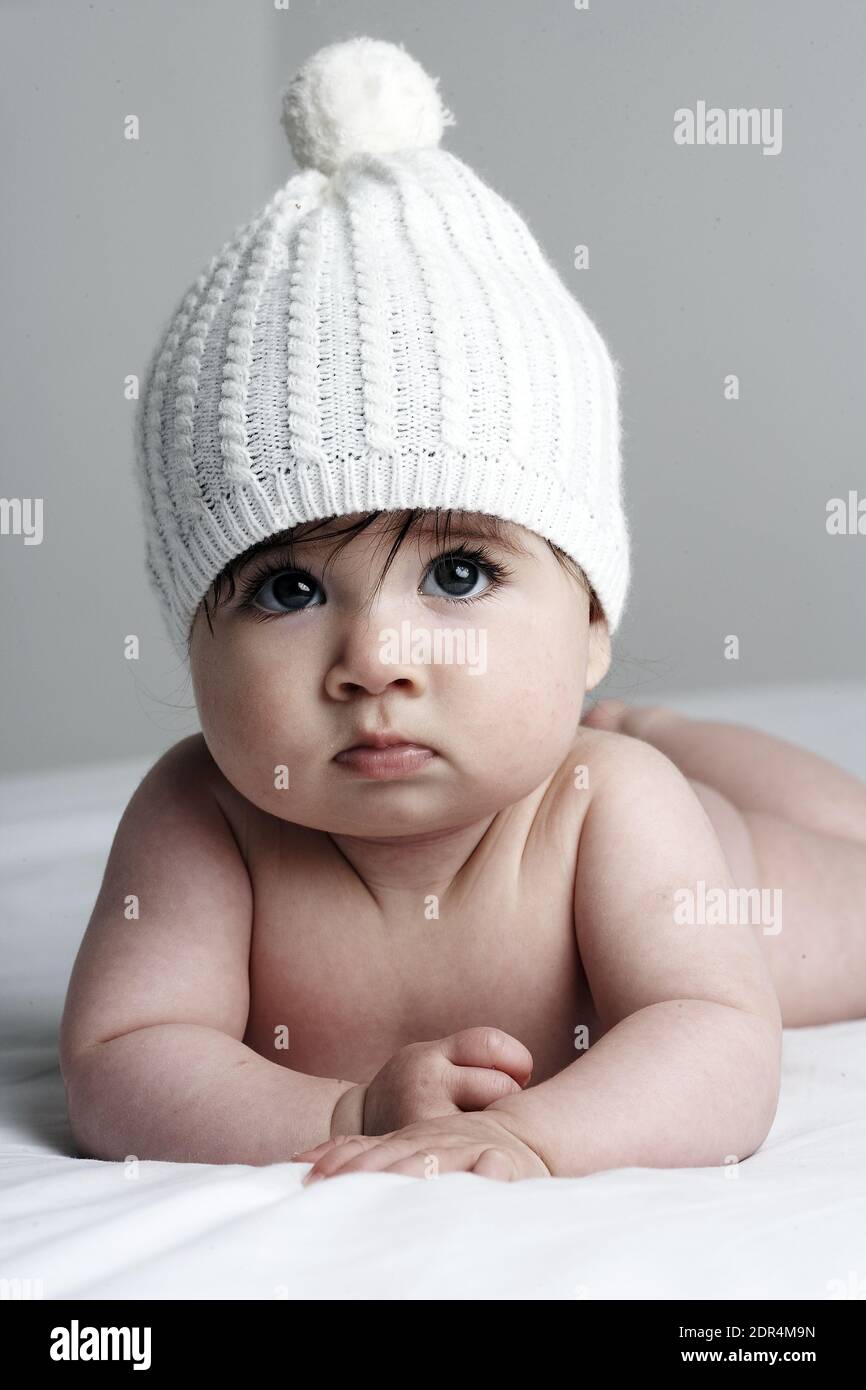 GREAT BRITAIN / England / London / Baby girl / 6-11 months /wearing ...