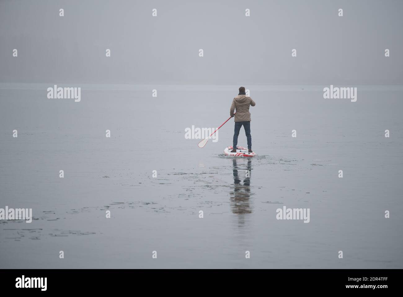 Active man paddleboard equipment hi-res stock photography and images ...