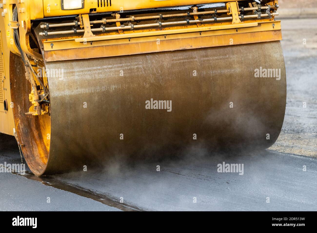 Road paving hi-res stock photography and images - Alamy
