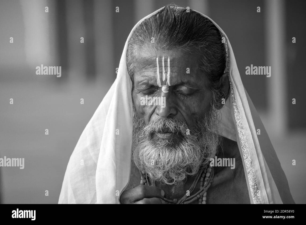 Indian saint with beard hi-res stock photography and images - Alamy